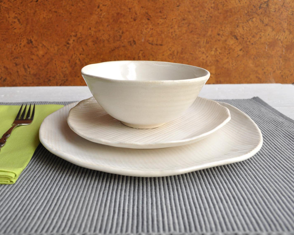 Minimalist dinnerware set, 3 pc – Lee Wolfe Pottery