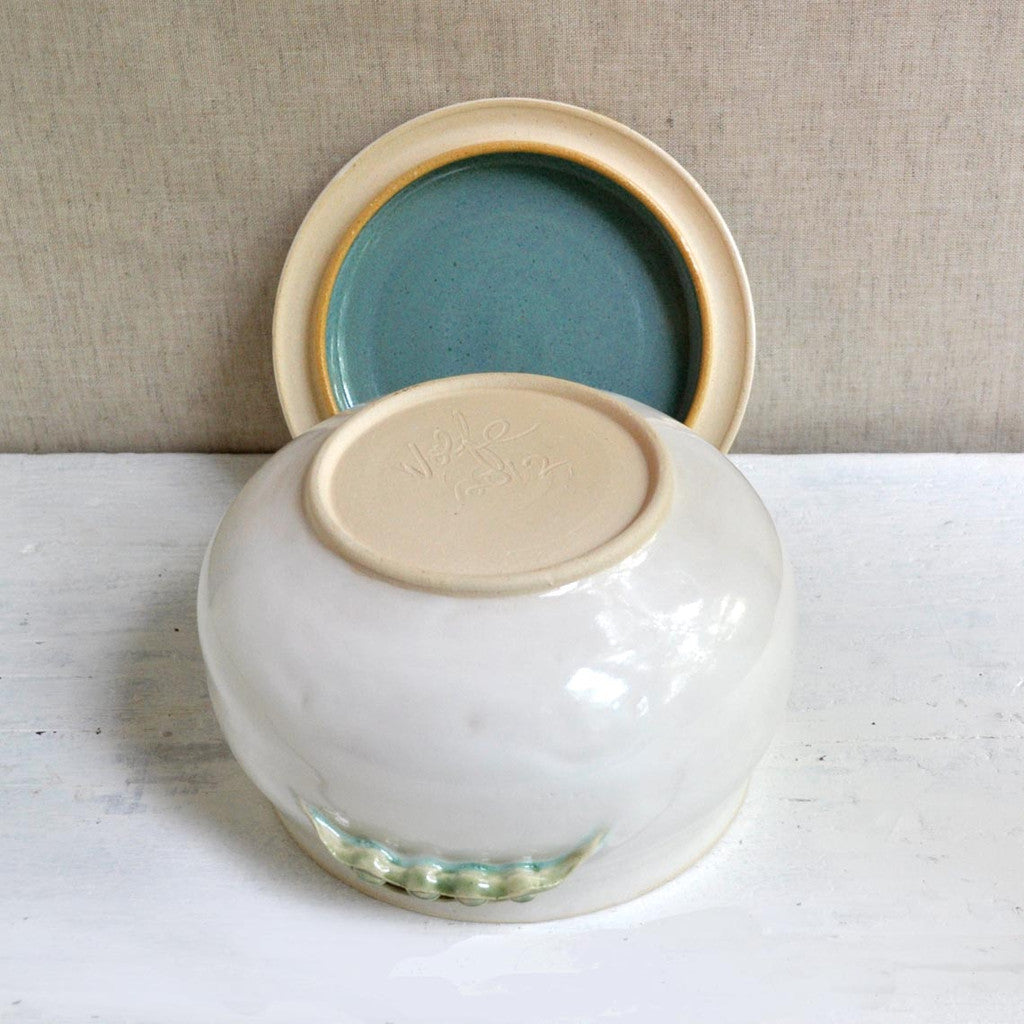 Lee Wolfe Pottery — Pea Pod Ceramic Casserole 2 qt